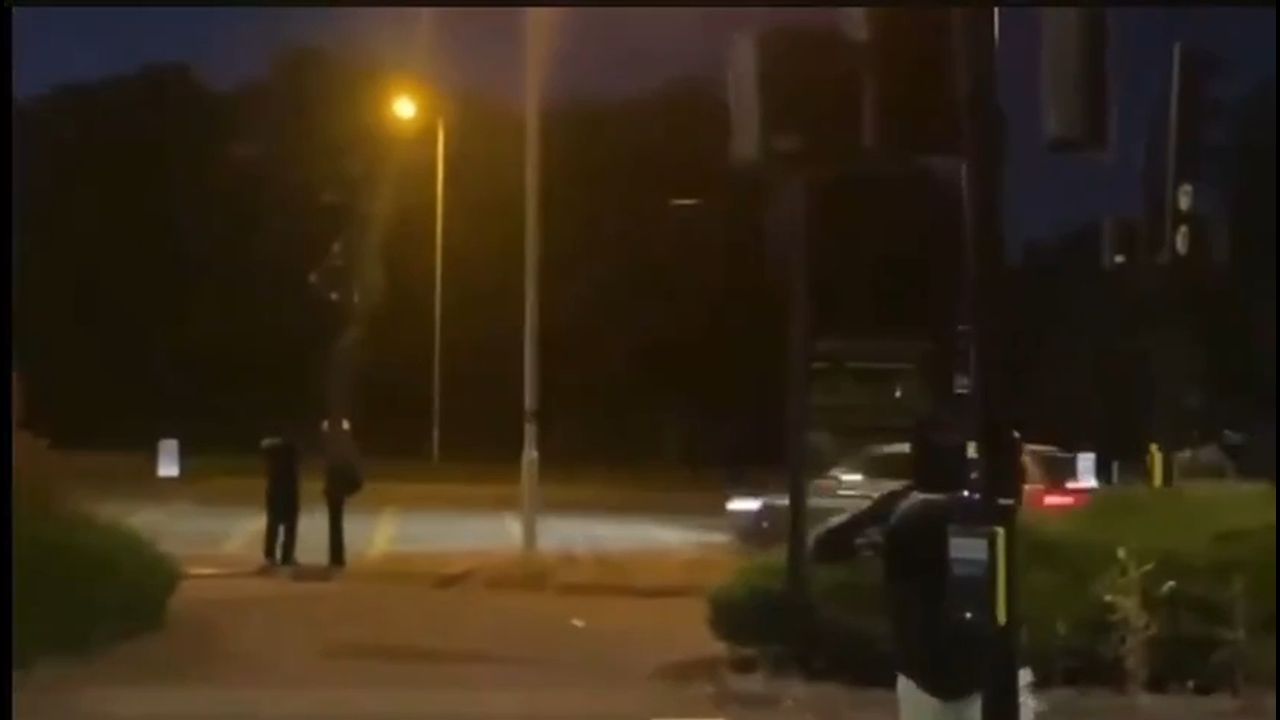 In The UK, Blade Runners Have Destroyed 90% Of ULEZ's CCTV Cameras ...