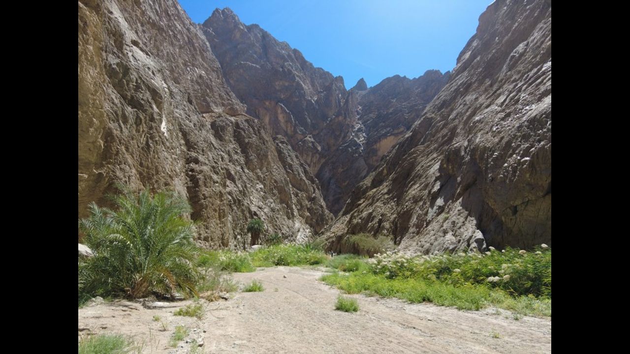 Walking Wadi Tayeb Al Ism - The Valley of Moses - Brighteon.com