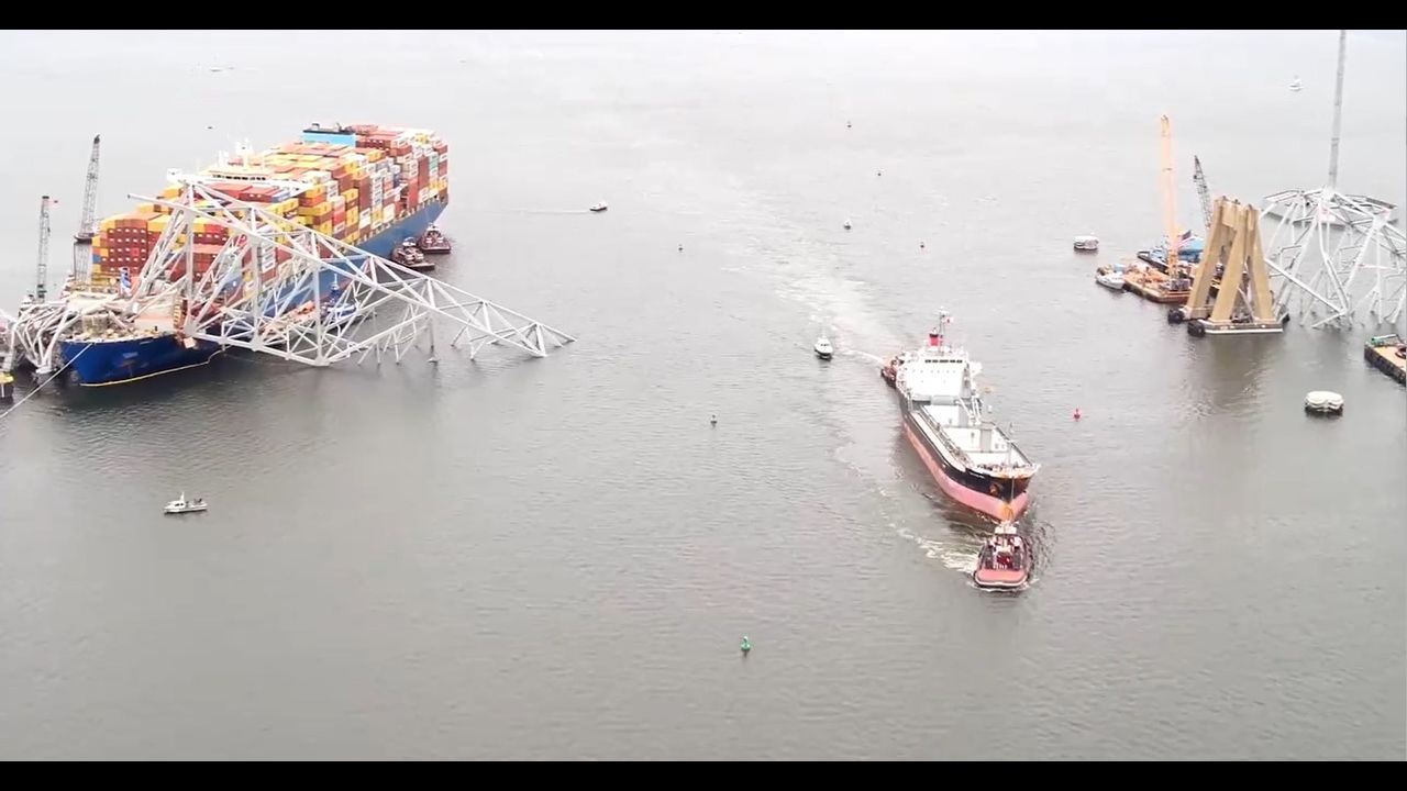 The First Large Ships Passed Through the Port Baltimore via the Canal ...