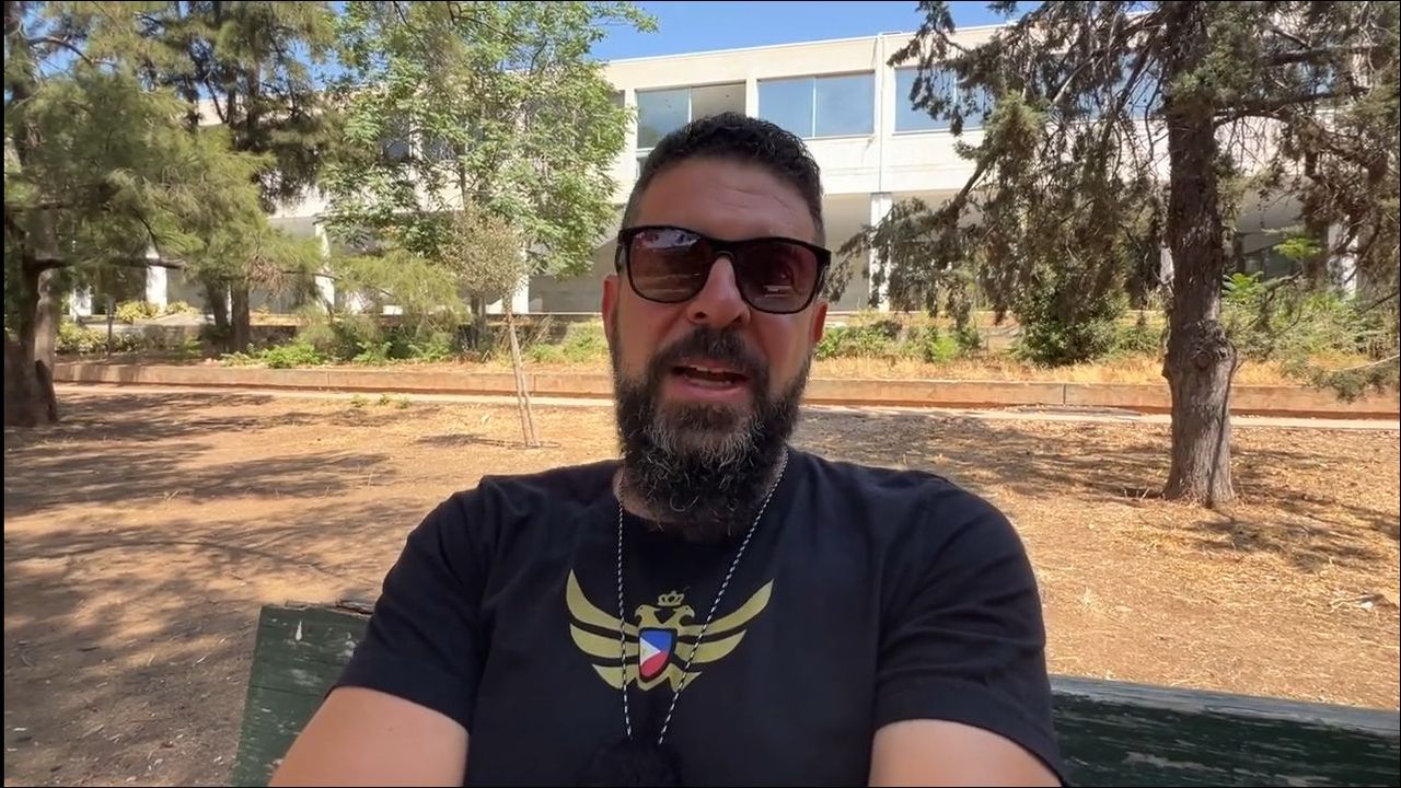 Alex in Athens - Ukraine Update1 - Meloni Russia surrender ...