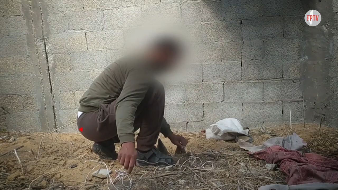 Al-Aqsa Martyrs Brigades striking a Zionist Command and Control Centre ...