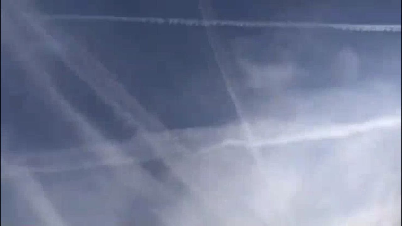 Homogenitus man made generated clouds -- UK - Brighteon.com