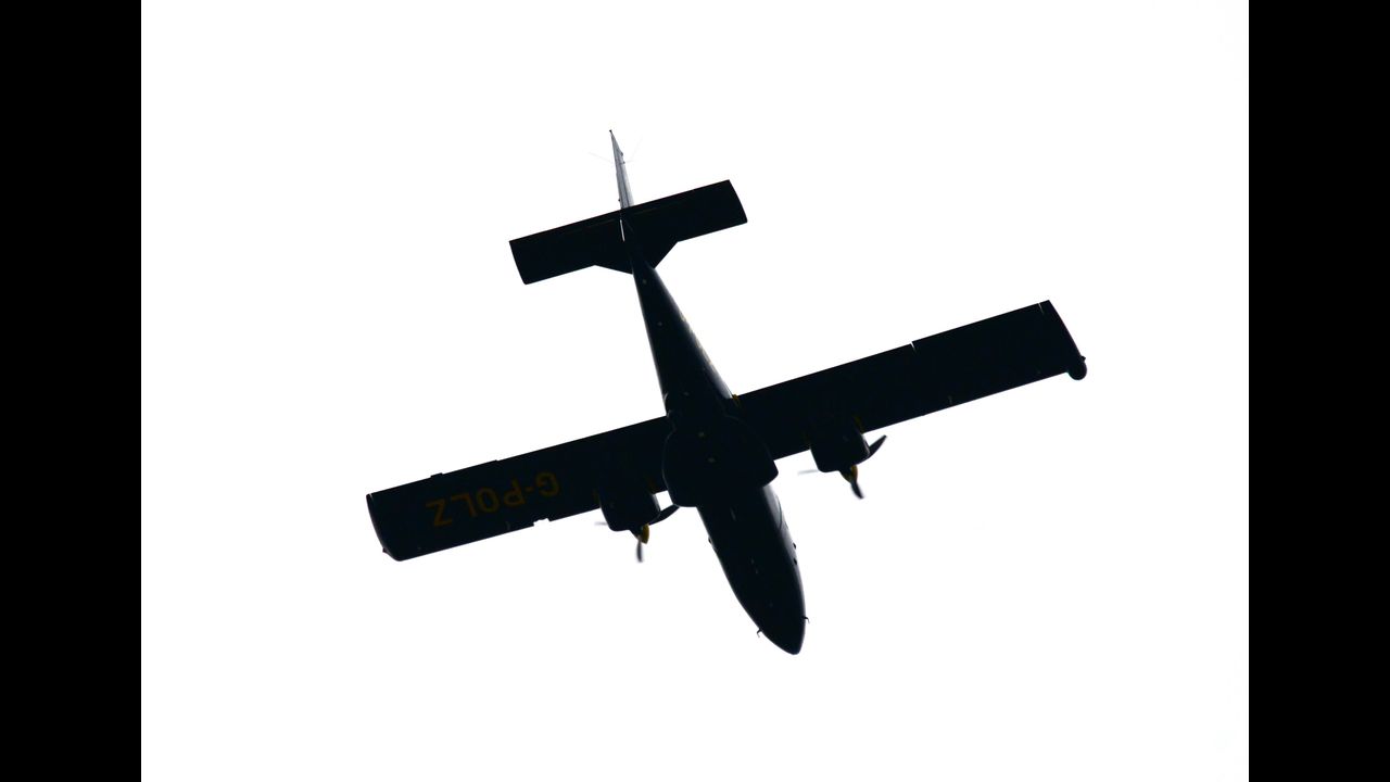 THUMBNAIL G-POLZ APPEARING UNDER THE RADAR, UNSAFE FLY REPORTED CAA ...