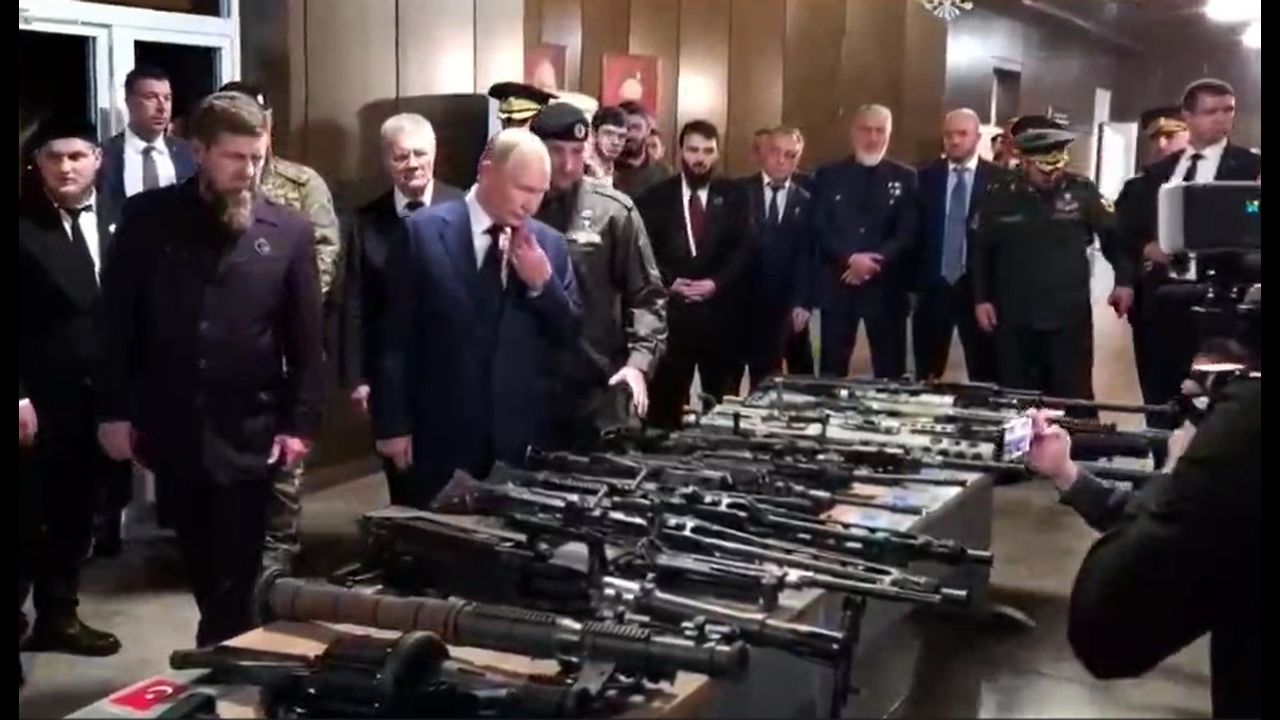 Putin: Machine guns, assault rifles, and a launcher of the well-known ...