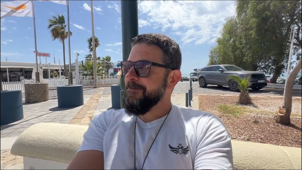 Alex in Cyprus - Ukraine Update - Routh wanted stinger, RPG - Elensky, China troops in Donetsk ...