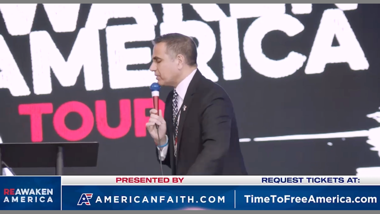 John Delem | “What's The Difference Between Socialism And Communism ...